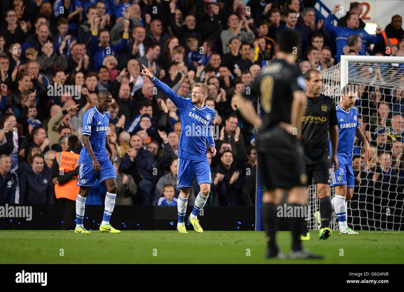 Soccer chelsea schuerrle hi-res stock photography and images - Alamy