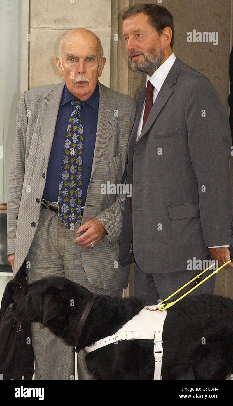 Home Secretary David Blunkett (right) and the Chairman of the United ...