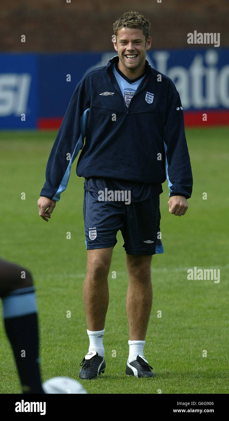 Englands james beattie hi-res stock photography and images - Alamy