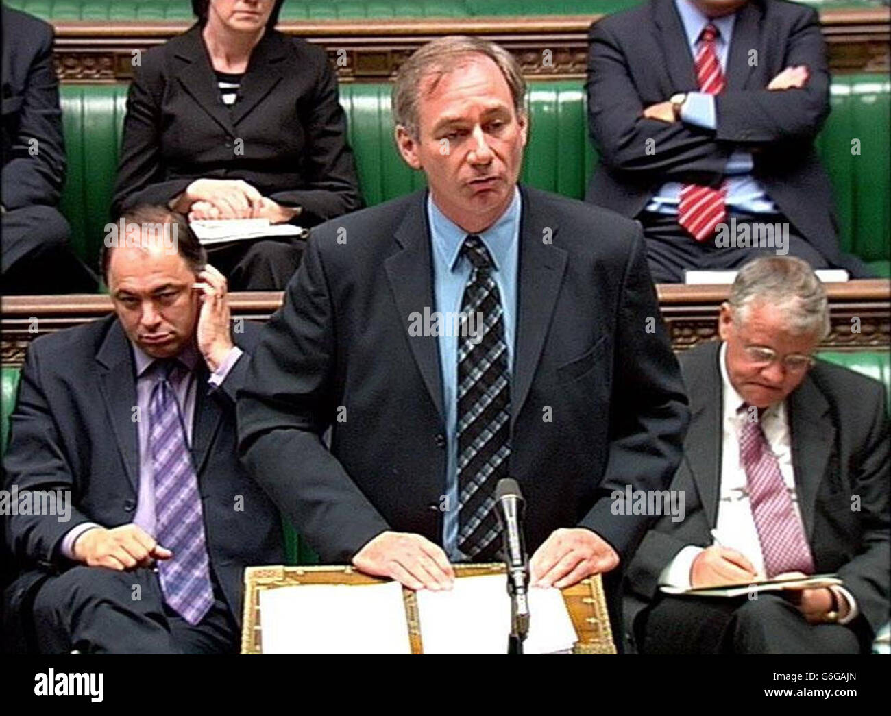 Geoff hoon dossier hi-res stock photography and images - Alamy