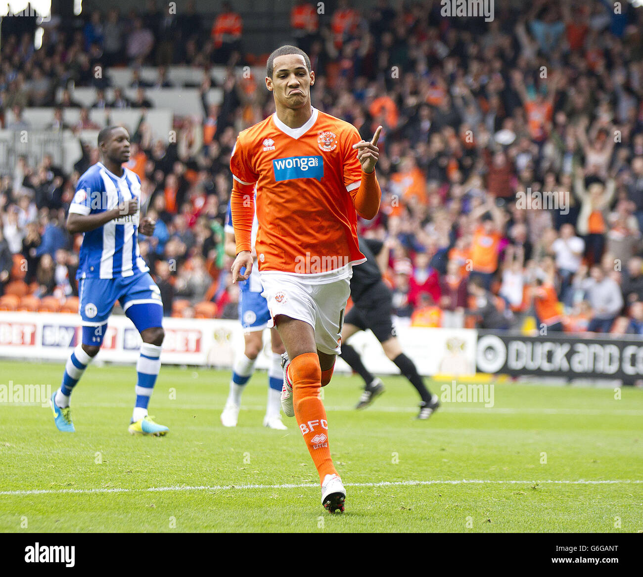 Tom ince blackpool wigan hi-res stock photography and images - Alamy