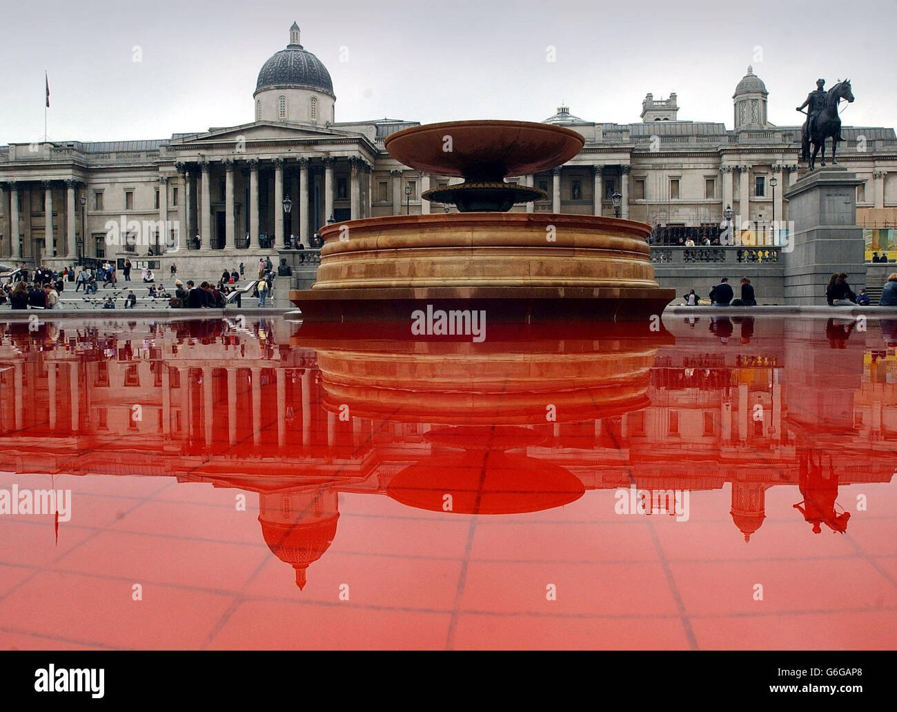Red dyed fountain hi-res stock photography and images - Alamy
