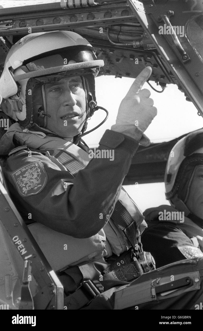 Royalty - Royal Navy Wessex V Helicopter Flying Lesson - Prince Charles ...