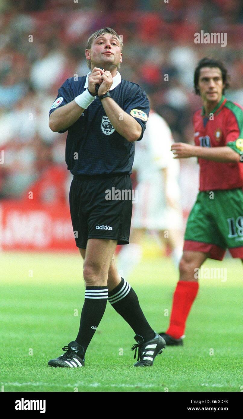 Euro 96 soccer portugal turkey hi-res stock photography and images - Alamy