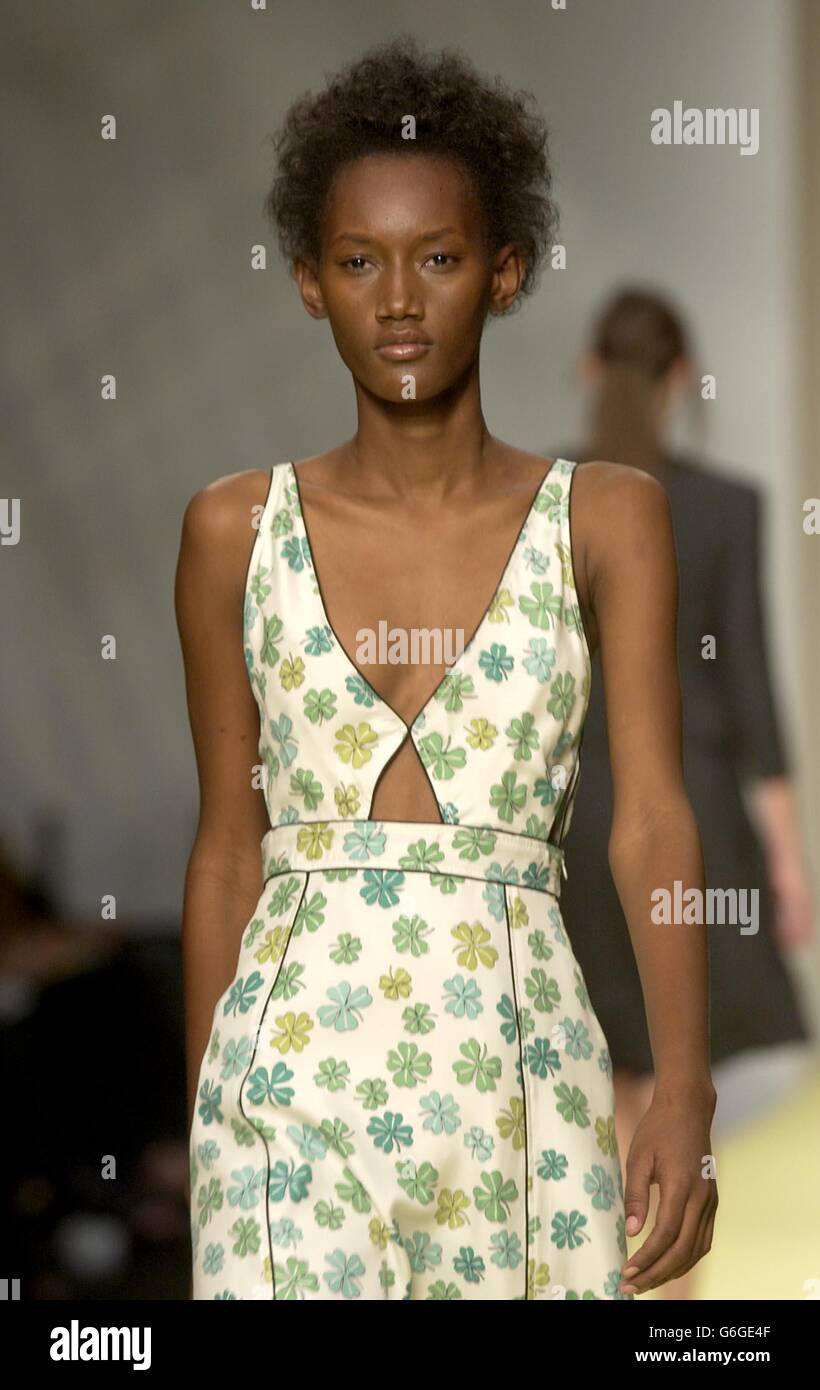 Clements Ribeiro London Fashion Week Stock Photo - Alamy