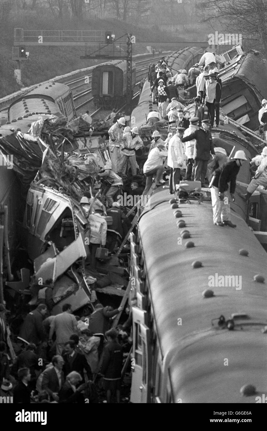 Disasters and Accidents - Clapham Junction Rail Crash - 1988 Stock ...