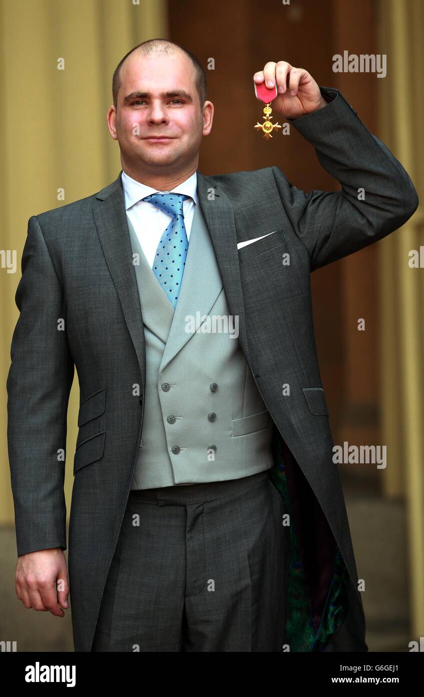 John gilhooly obe buckingham palace hi-res stock photography and images ...