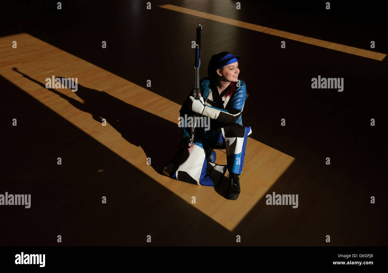 Jennifer mcintosh shooting hi-res stock photography and images - Alamy