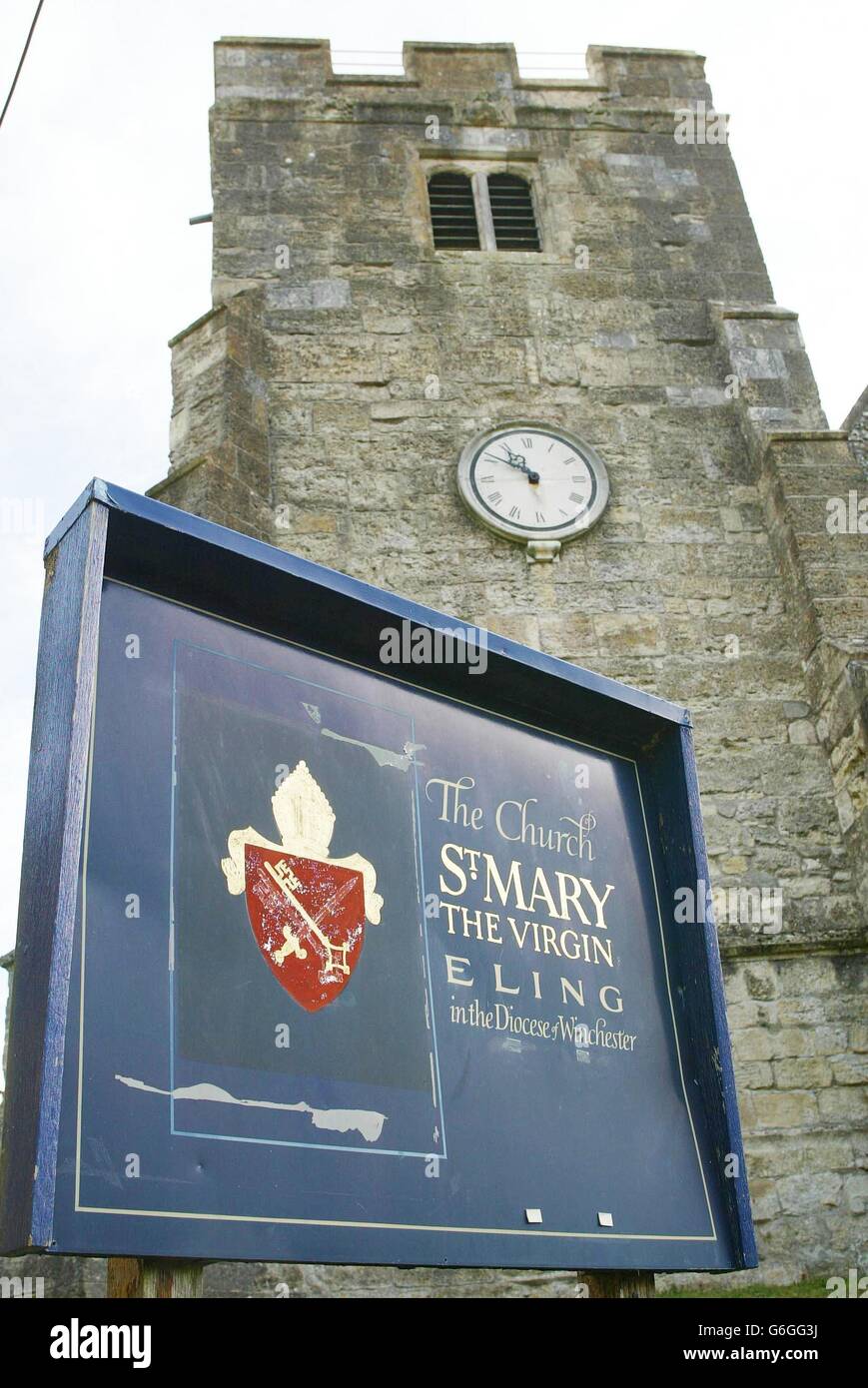 Church of st mary the virgin eling hi-res stock photography and images ...