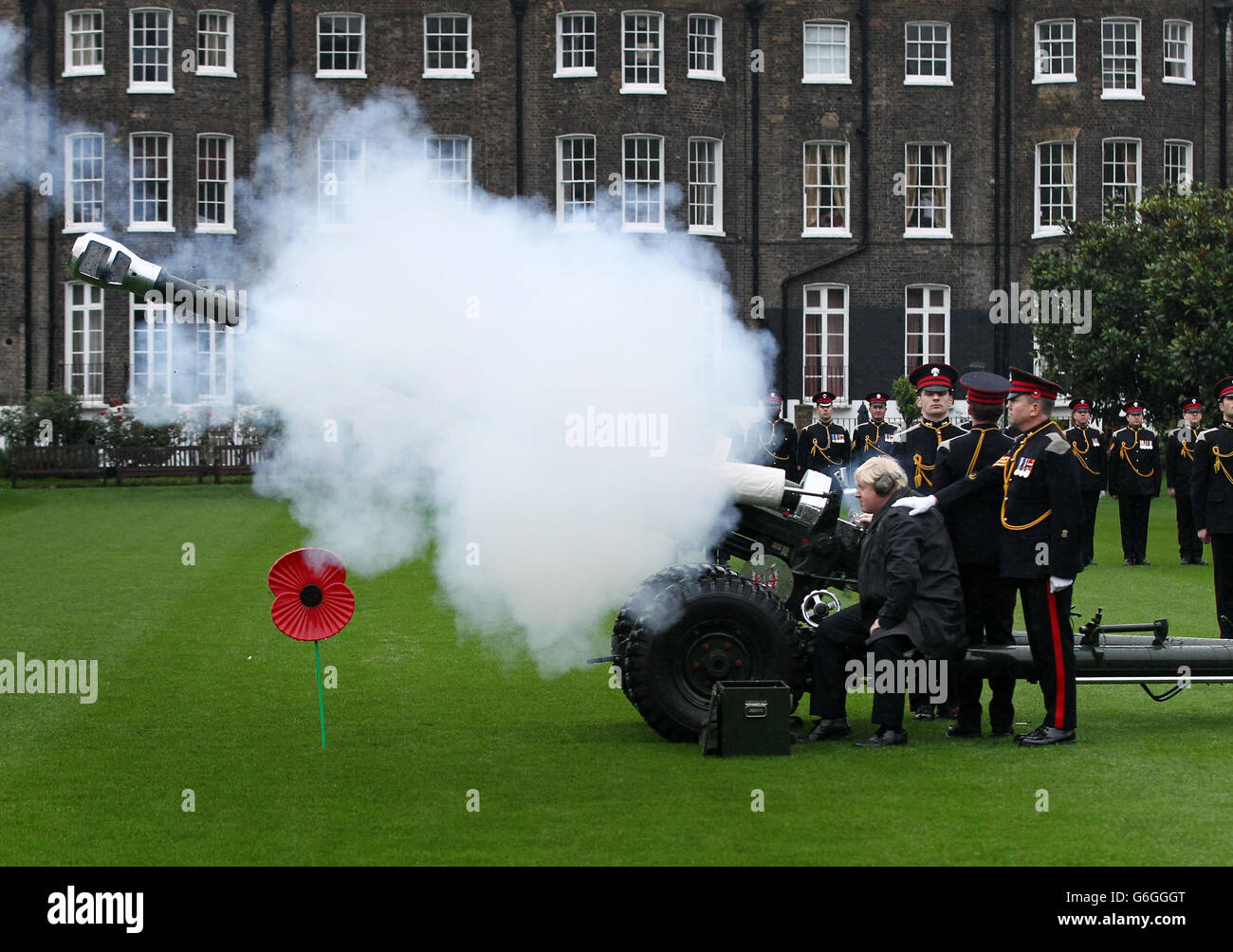 Boris memorial gun salute Stock Photo - Alamy