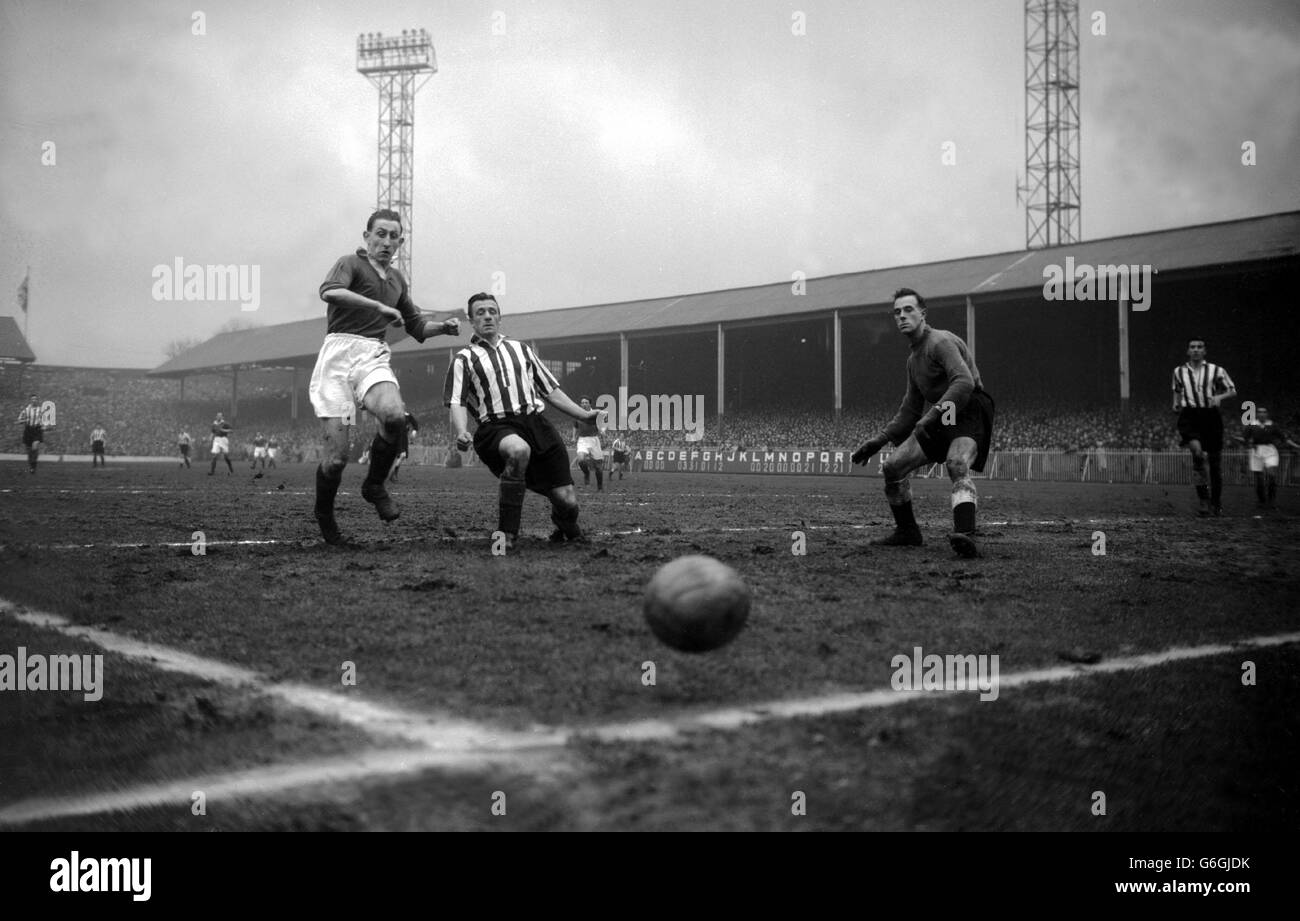 Goalkeeper simpson hi-res stock photography and images - Alamy