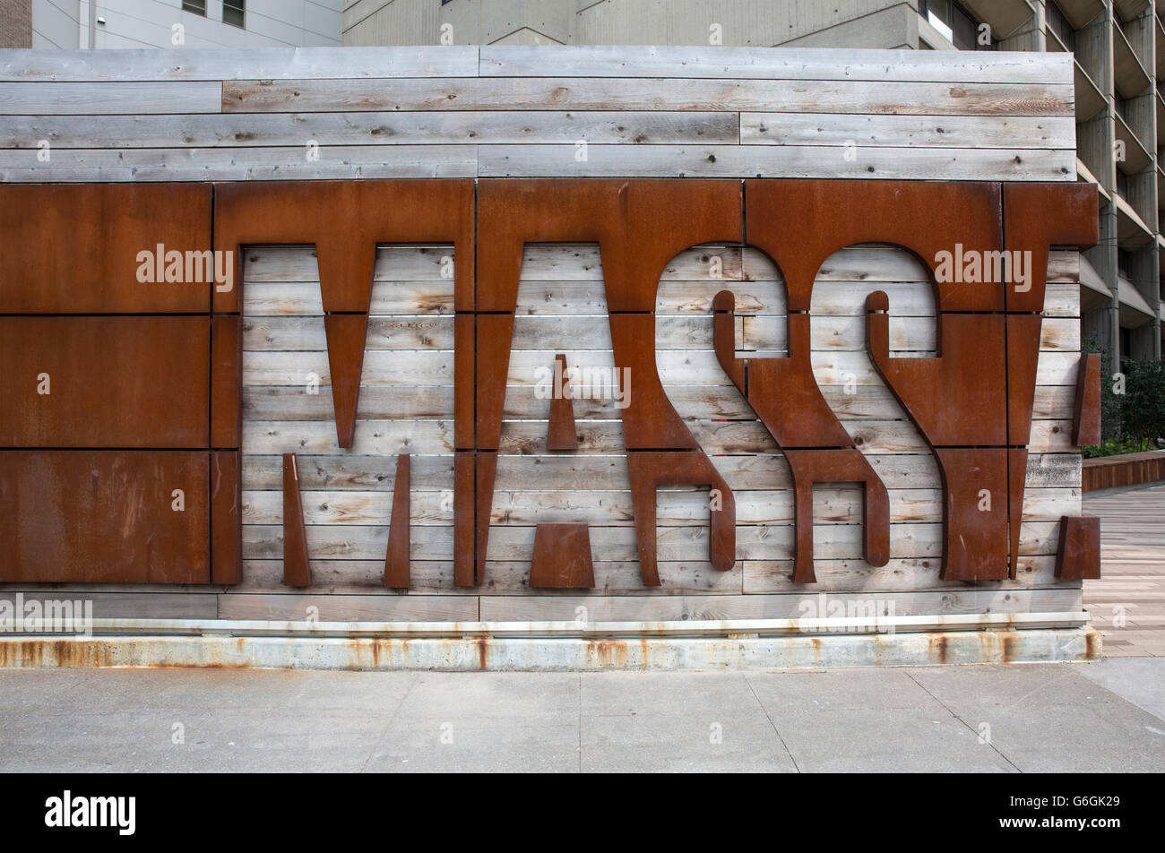 Rusted metal sign hi-res stock photography and images - Alamy