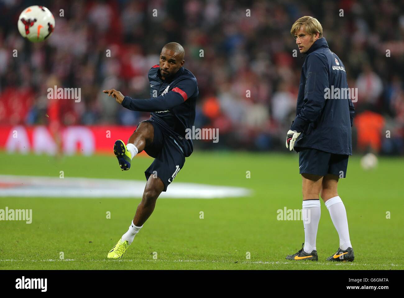 England's Jermain Defoe (left) with goalkeeper coach Dave Watson (right ...