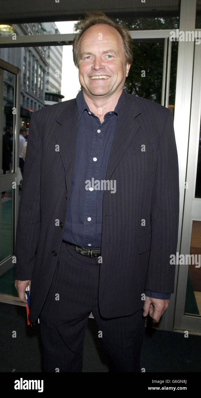 Showbiz film cinema comedian tv presenter celebrity clive anderson hi ...