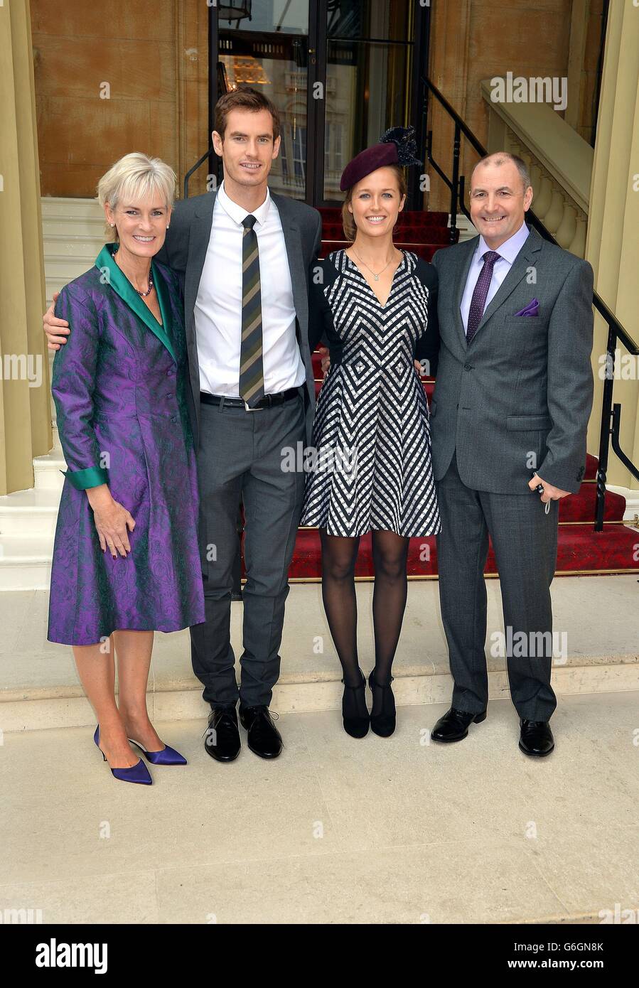 Wimbledon champion Andy Murray, with his parents Judy and Will pose ...