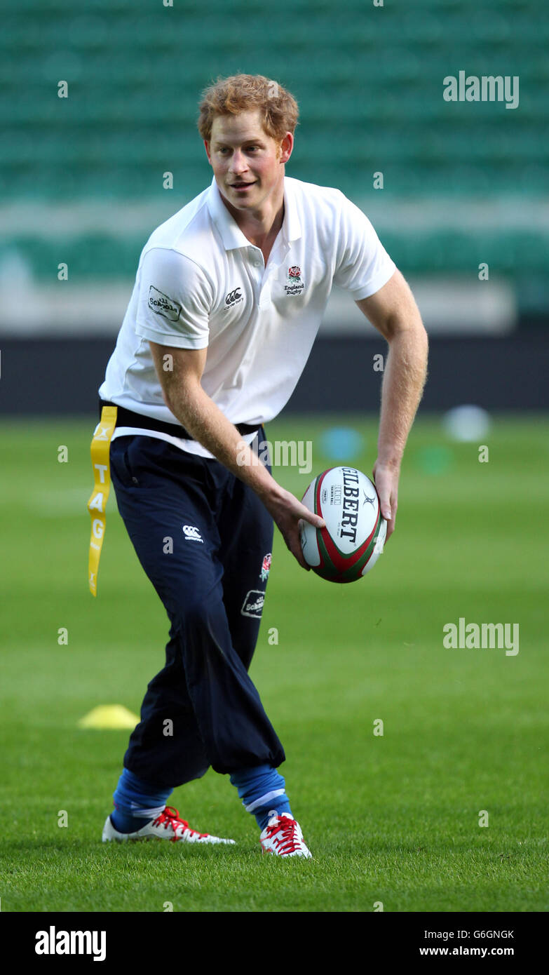 Prince Harry rugby coaching session Stock Photo - Alamy