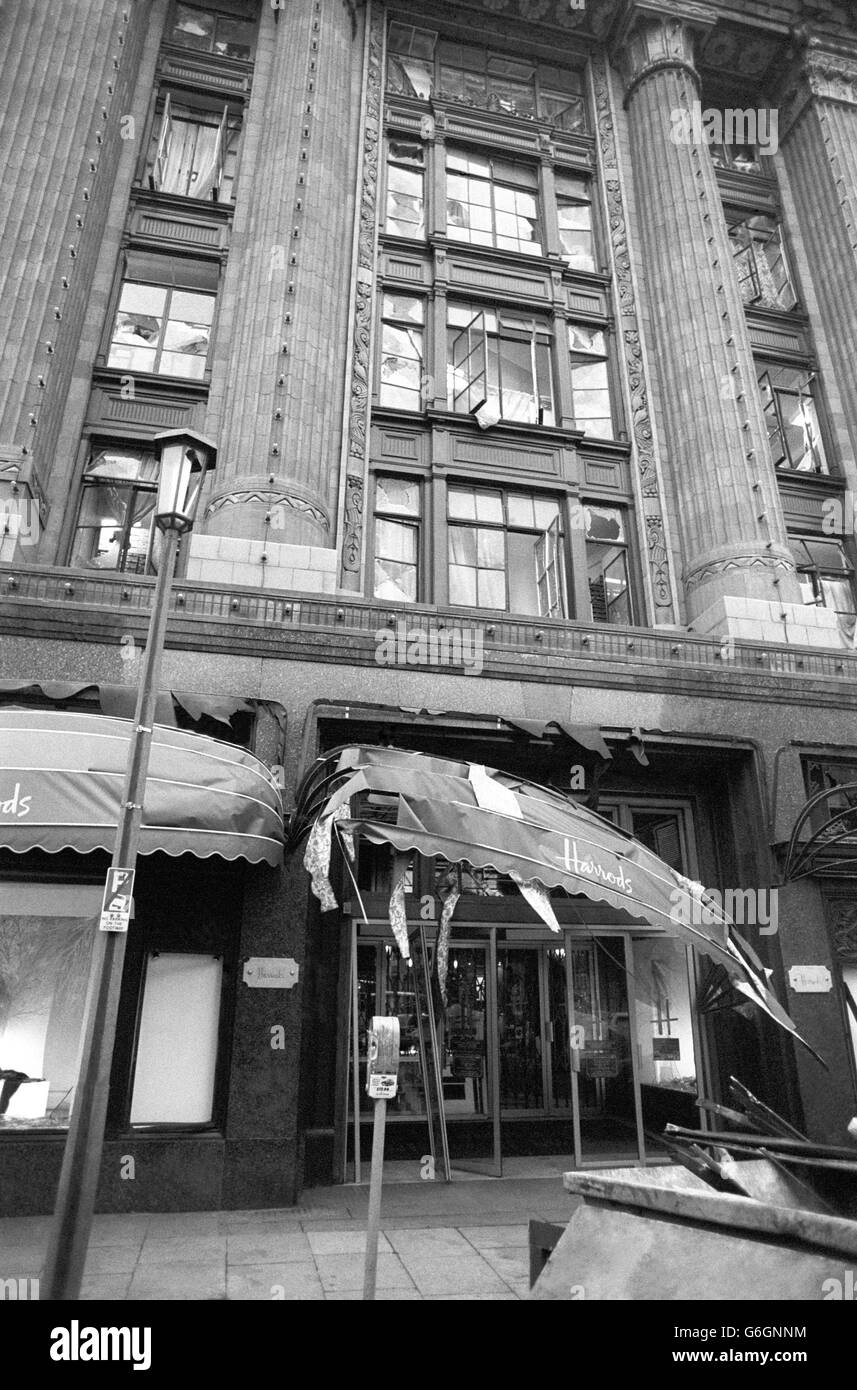 Front view shop exterior Black and White Stock Photos & Images - Alamy