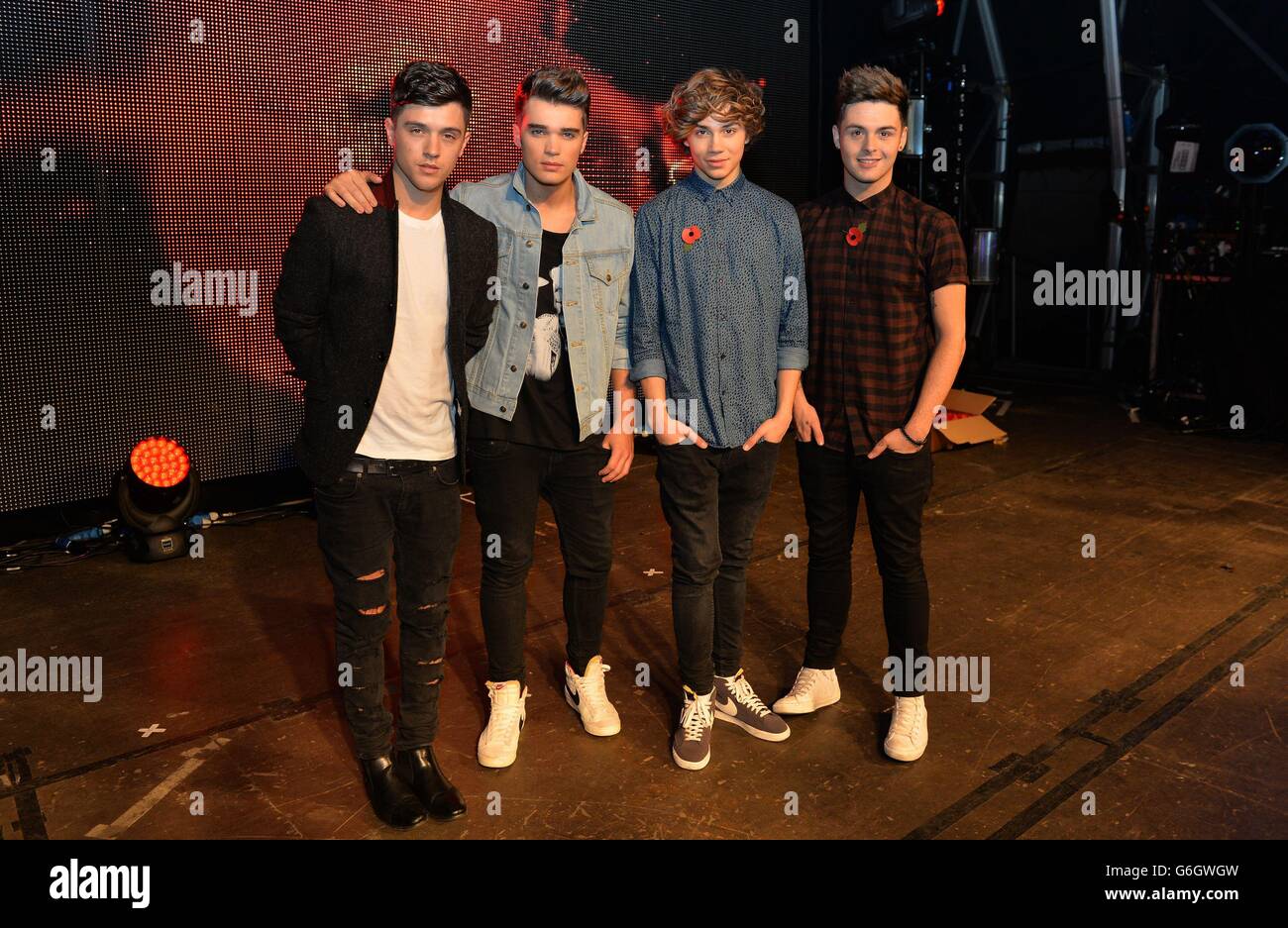 Pop groups hi-res stock photography and images - Alamy