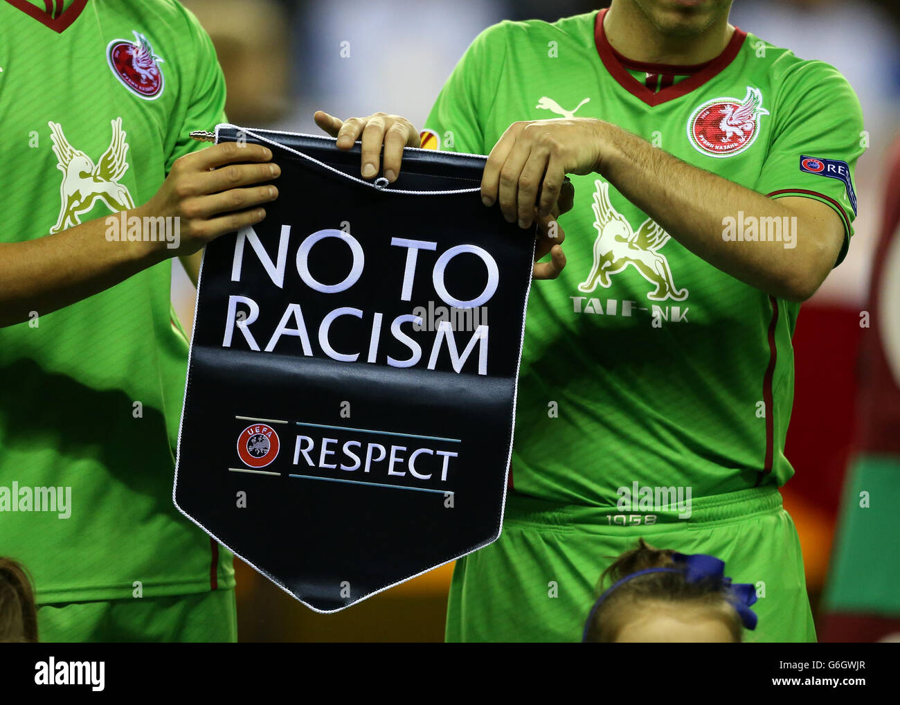 No to racism hi-res stock photography and images - Alamy