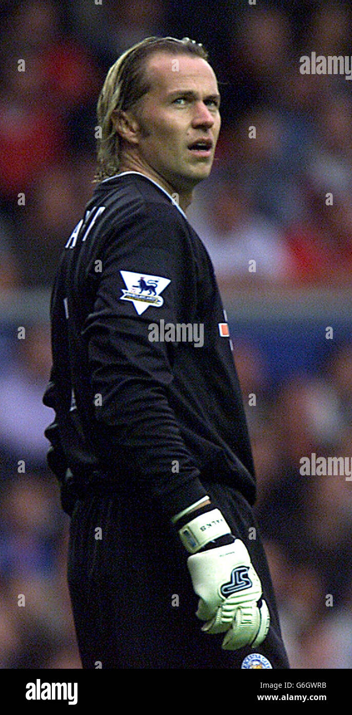 Football eng2004 ian walker hi-res stock photography and images - Alamy