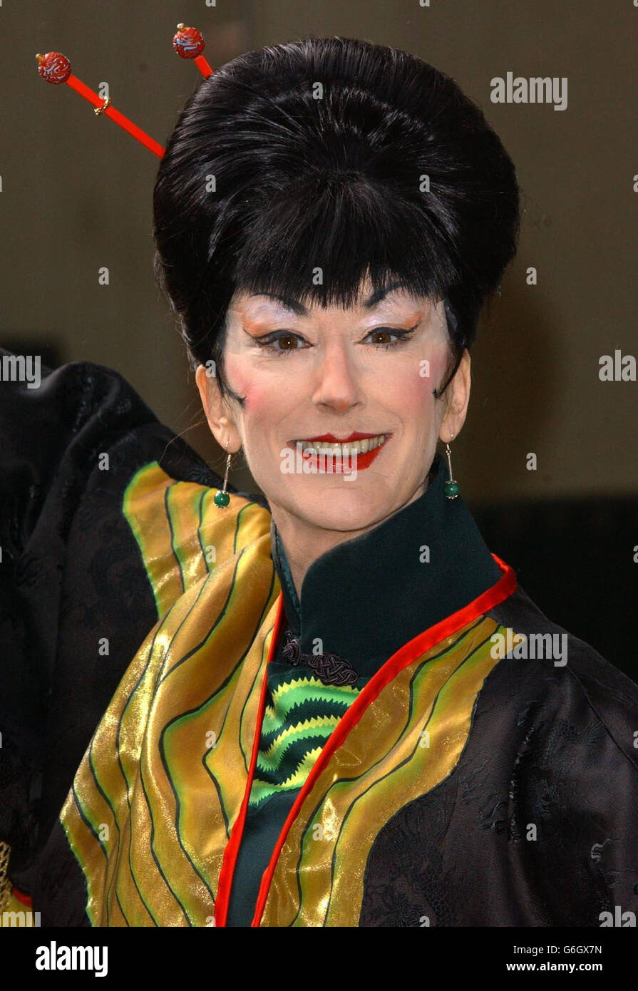 Actress celebrity theatre 3 4 three quarter length hi-res stock ...