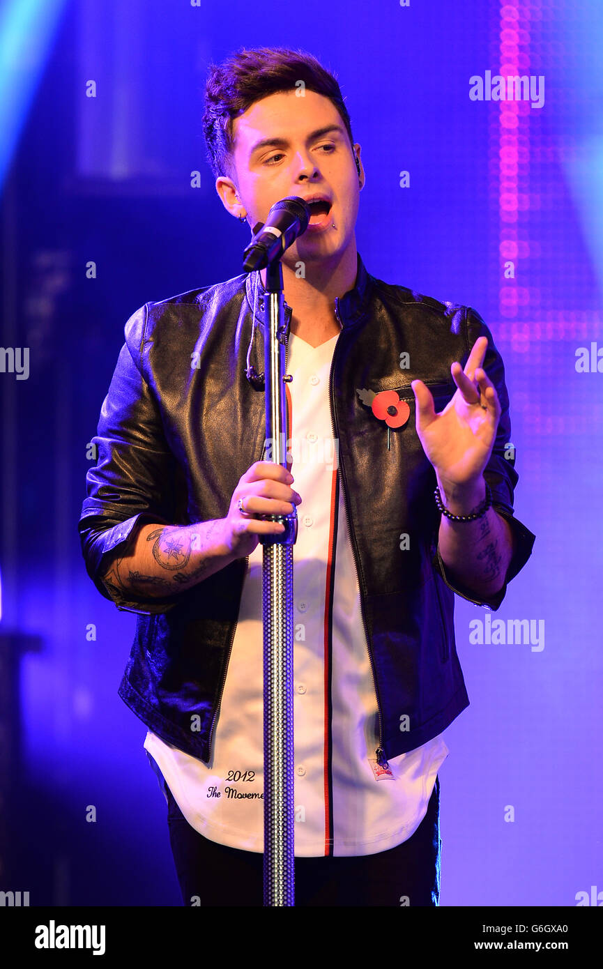 Pop groups launch Poppy Appeal Stock Photo - Alamy