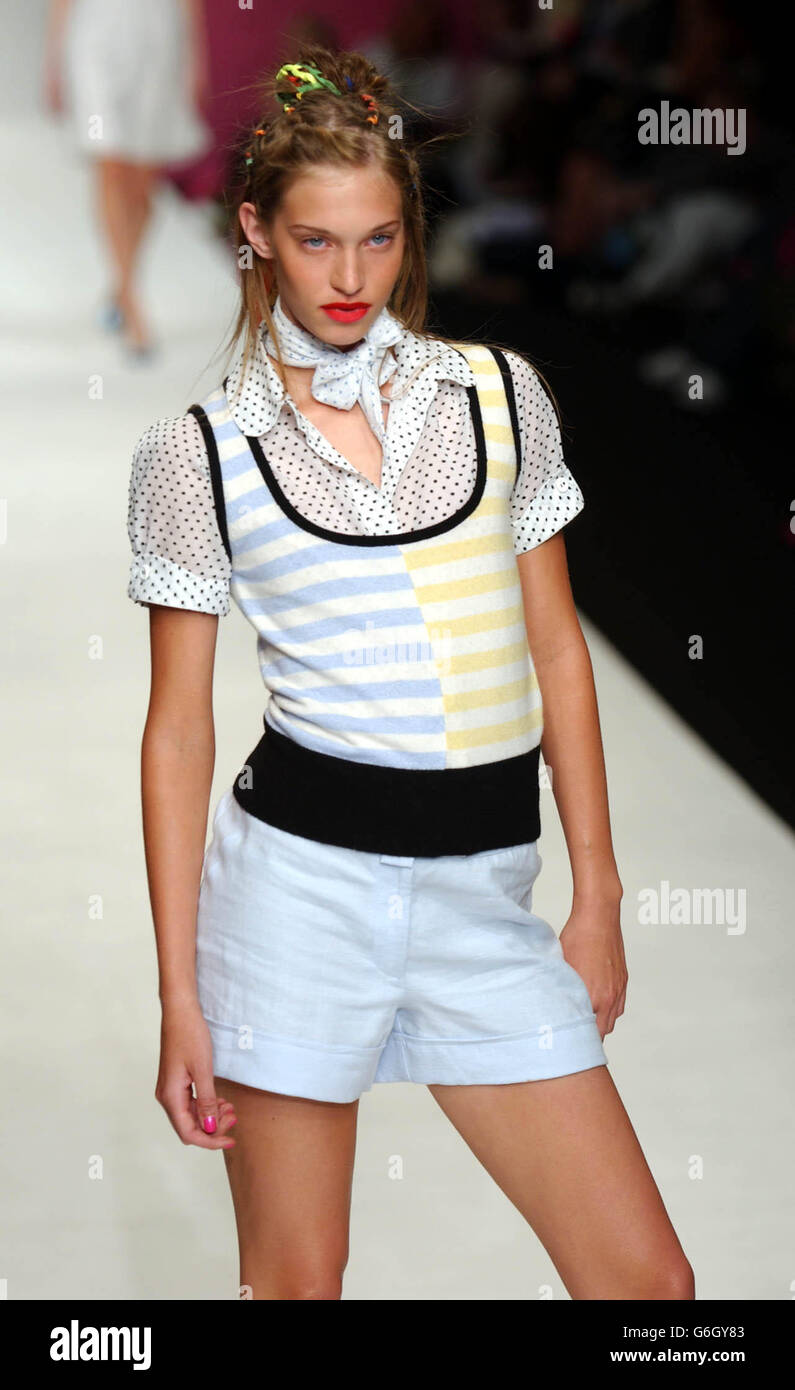 A model wears a creation by Boyd during her Spring/Summer 2004 ...