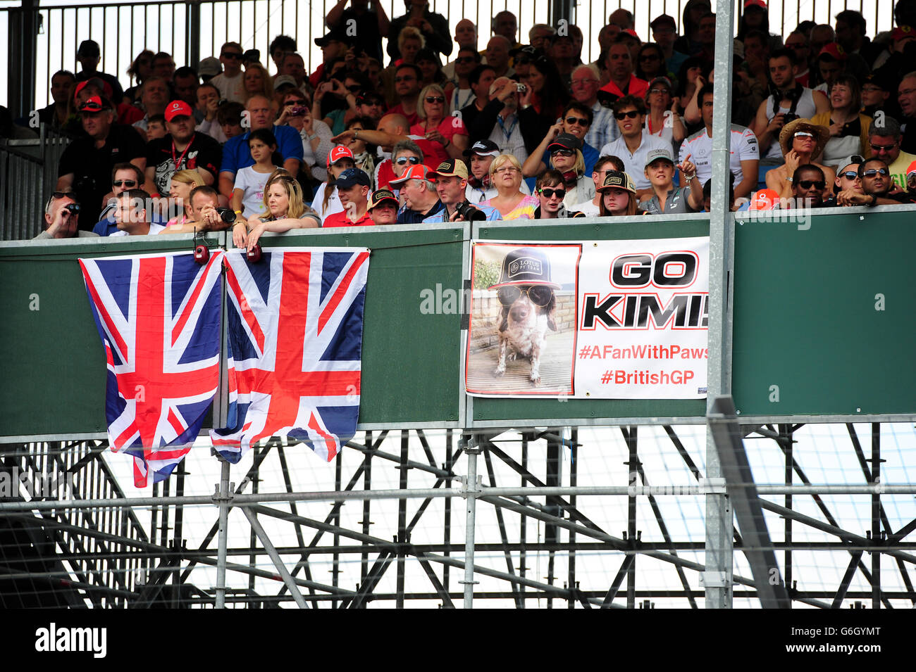 Silverstone grand prix stands hi-res stock photography and images - Alamy