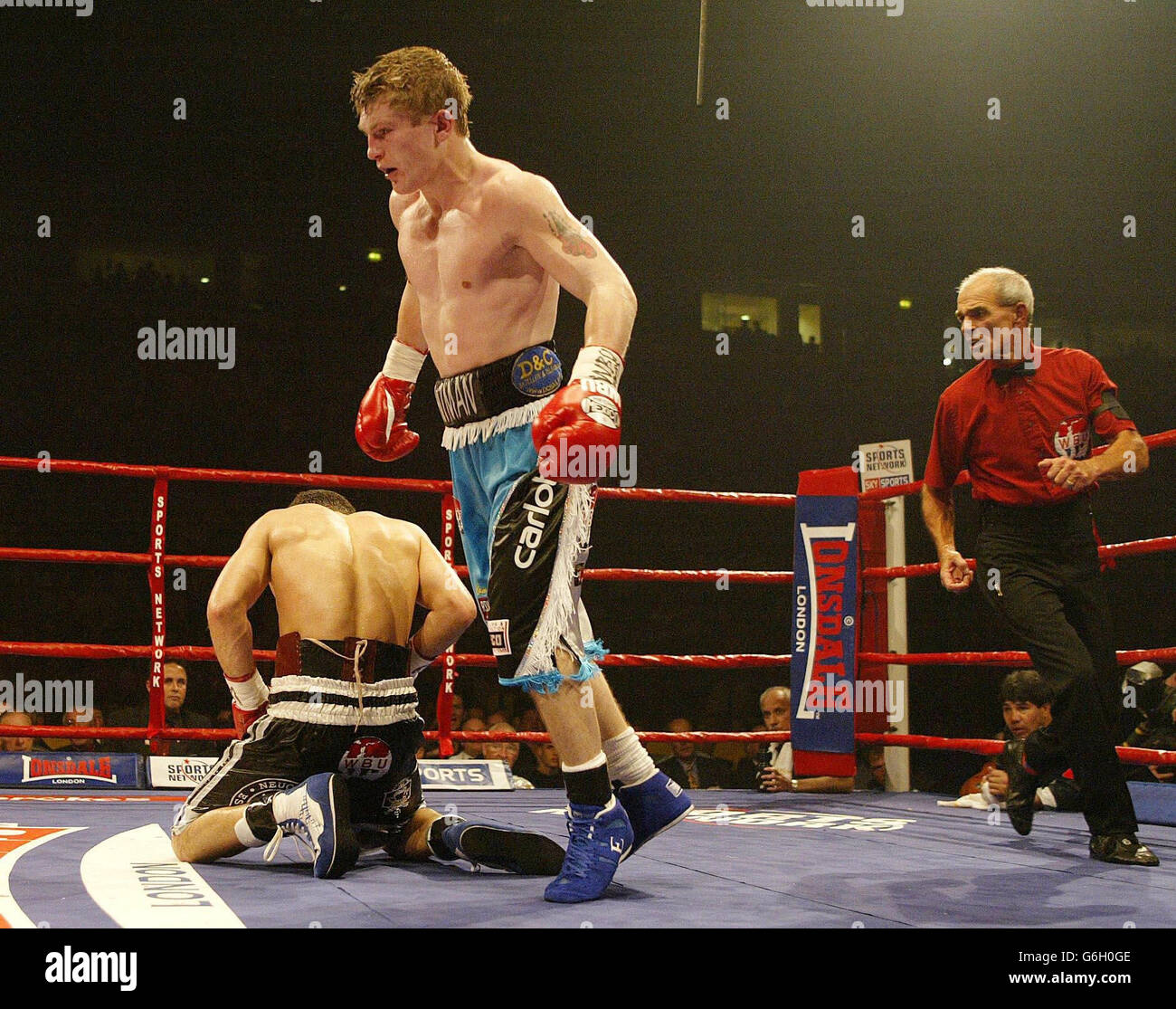 Ricky Hatton v Aldo Rios Stock Photo - Alamy