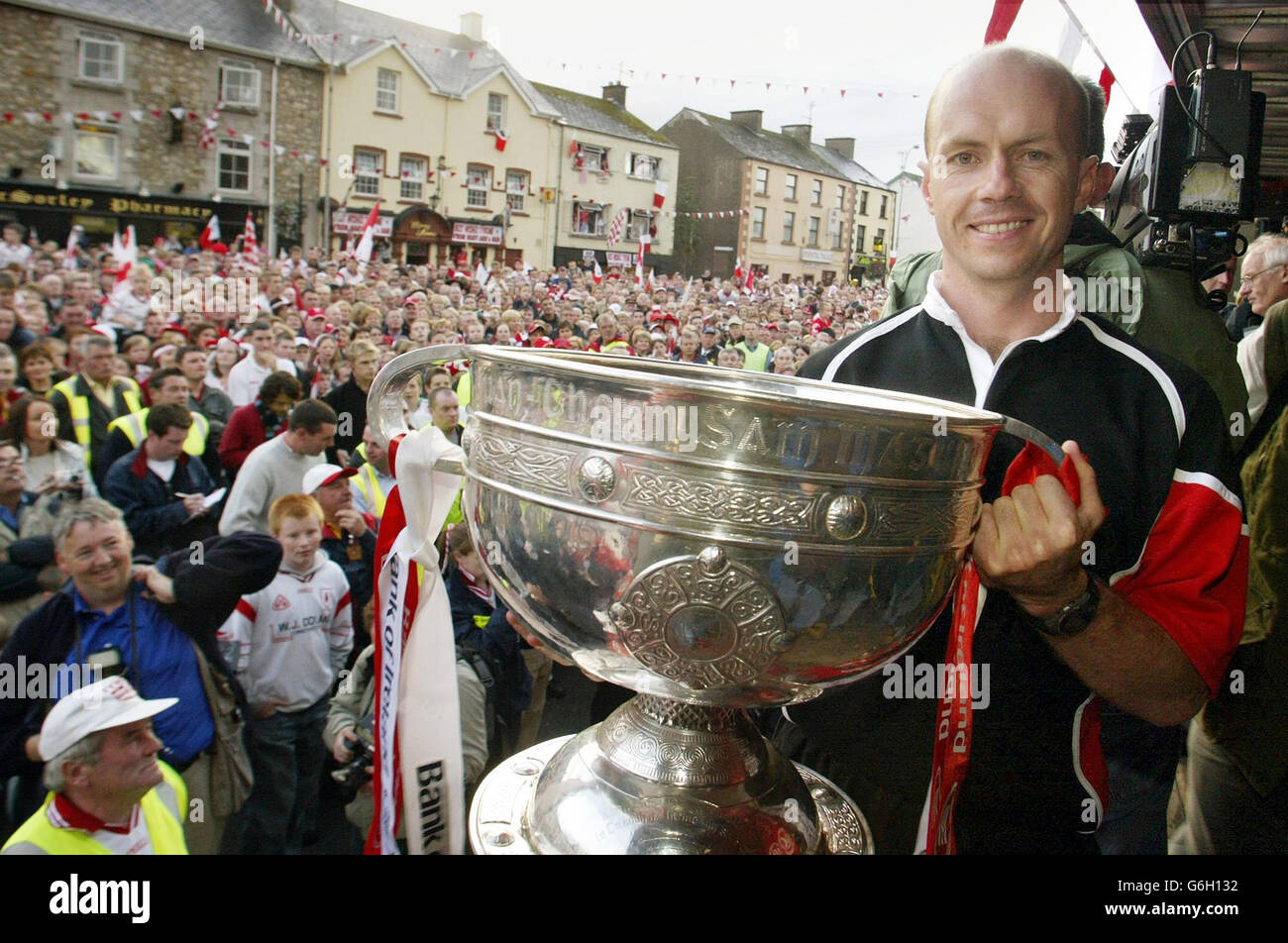 Gaa sam maguire cup hi-res stock photography and images - Alamy