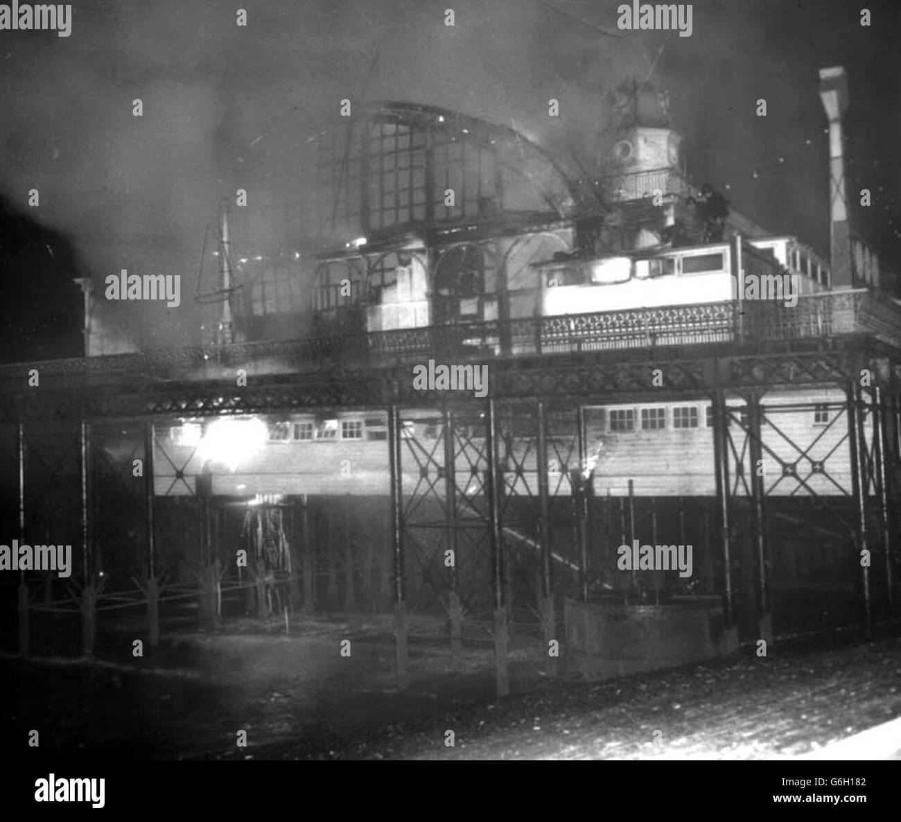 Southend pier fire hi-res stock photography and images - Alamy