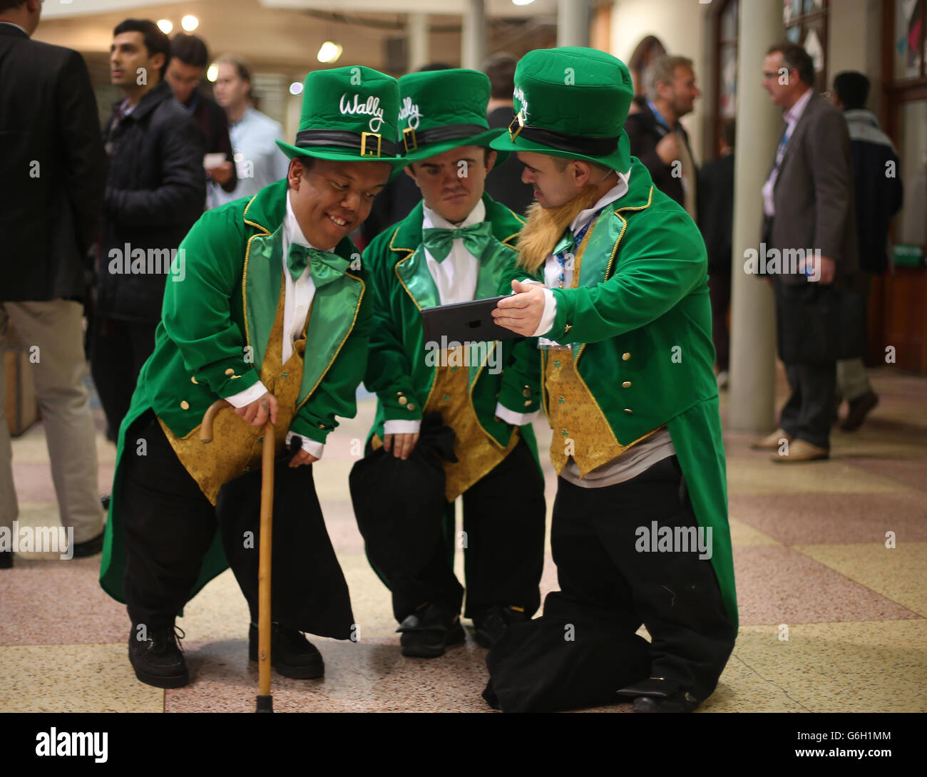 Promote technology hi-res stock photography and images - Alamy