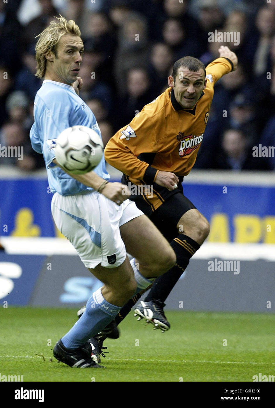 Football action colin cameron hi-res stock photography and images - Alamy