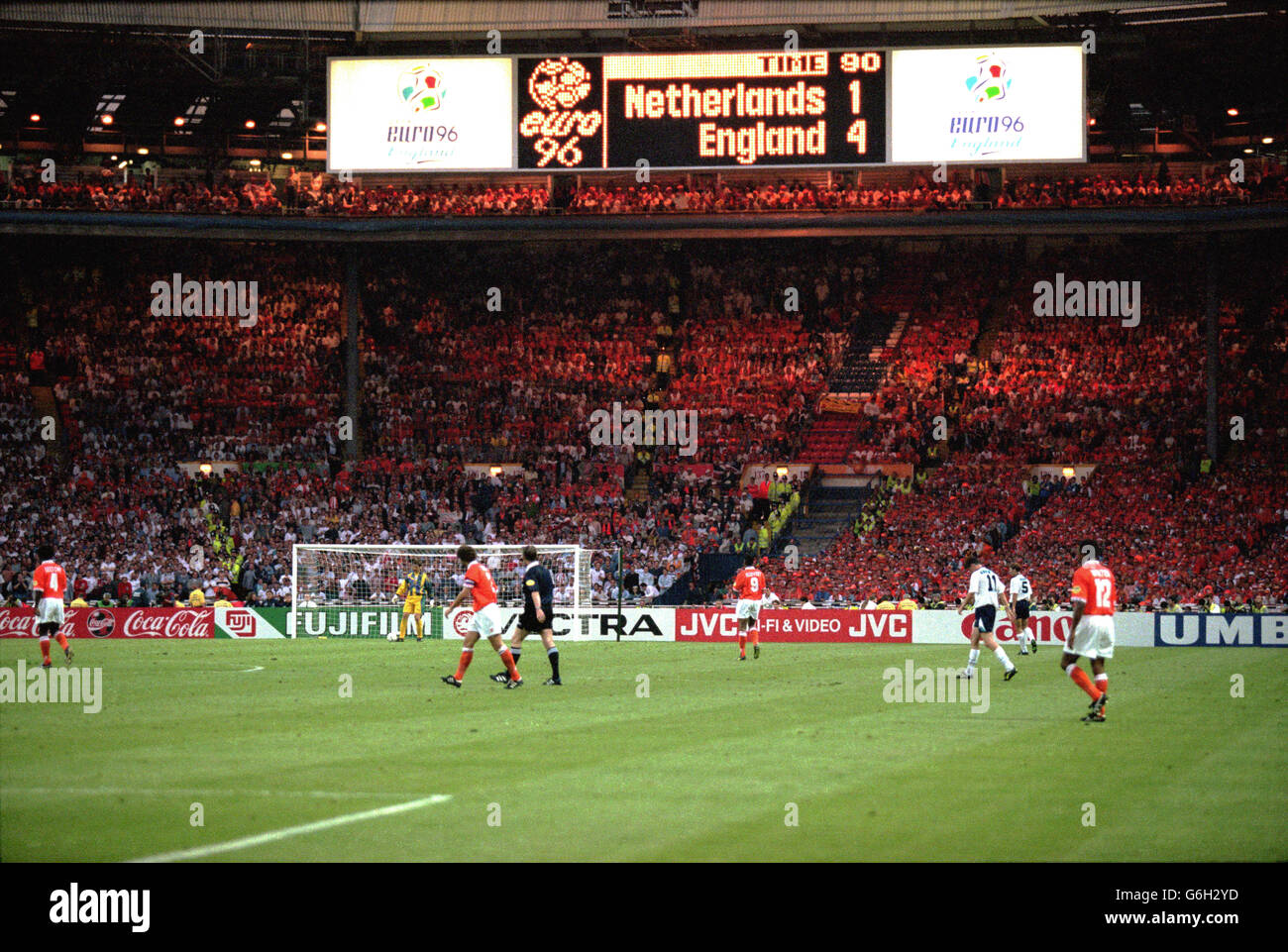 Euro 96 netherlands wembley hi-res stock photography and images - Alamy