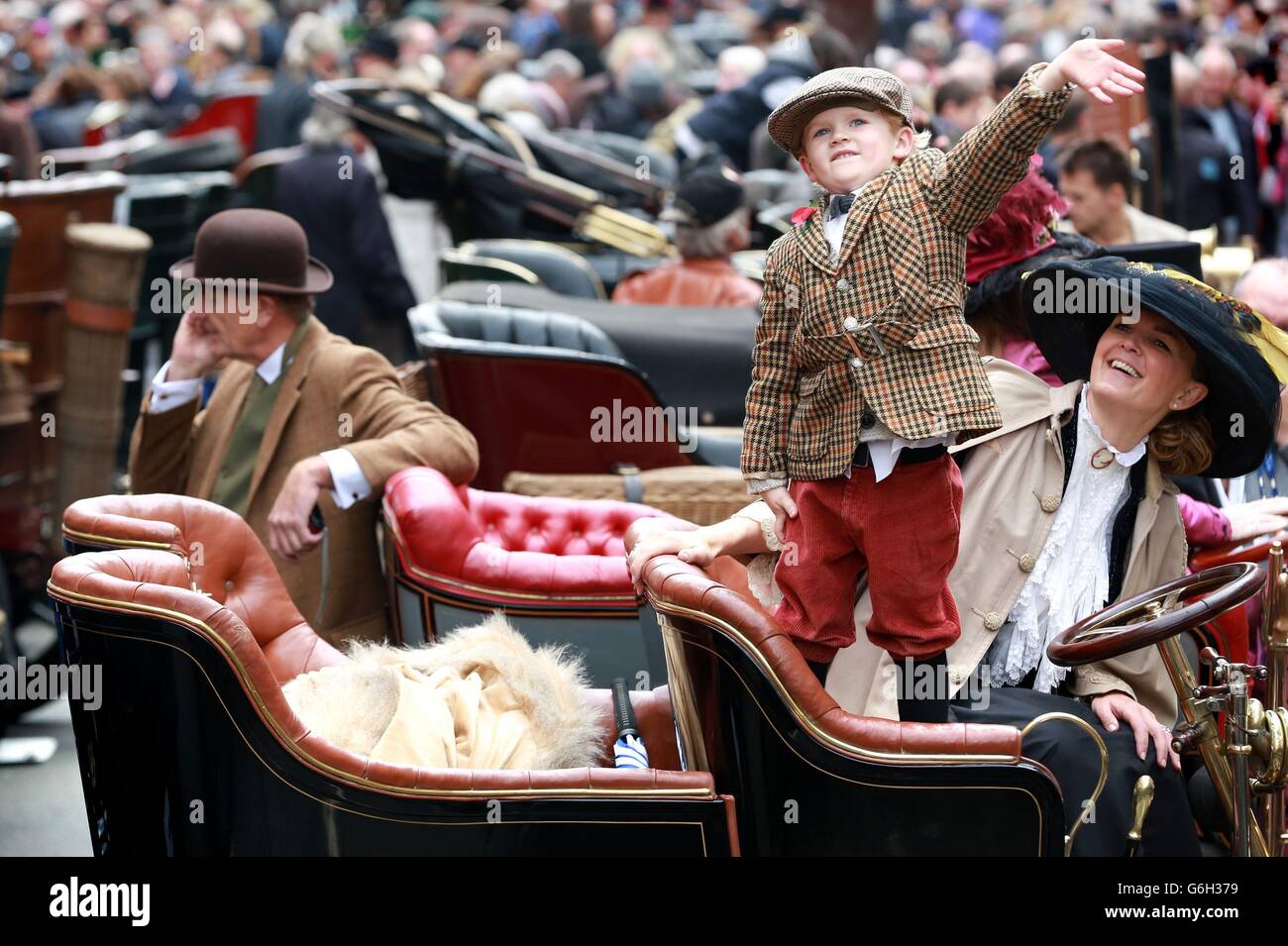 Nicola howe davies de dion bouton regent street motor show hi-res stock ...