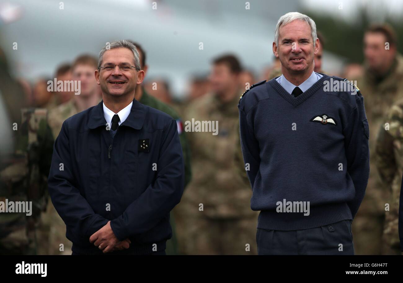 Air marshal sir andrew pulford hi-res stock photography and images - Alamy