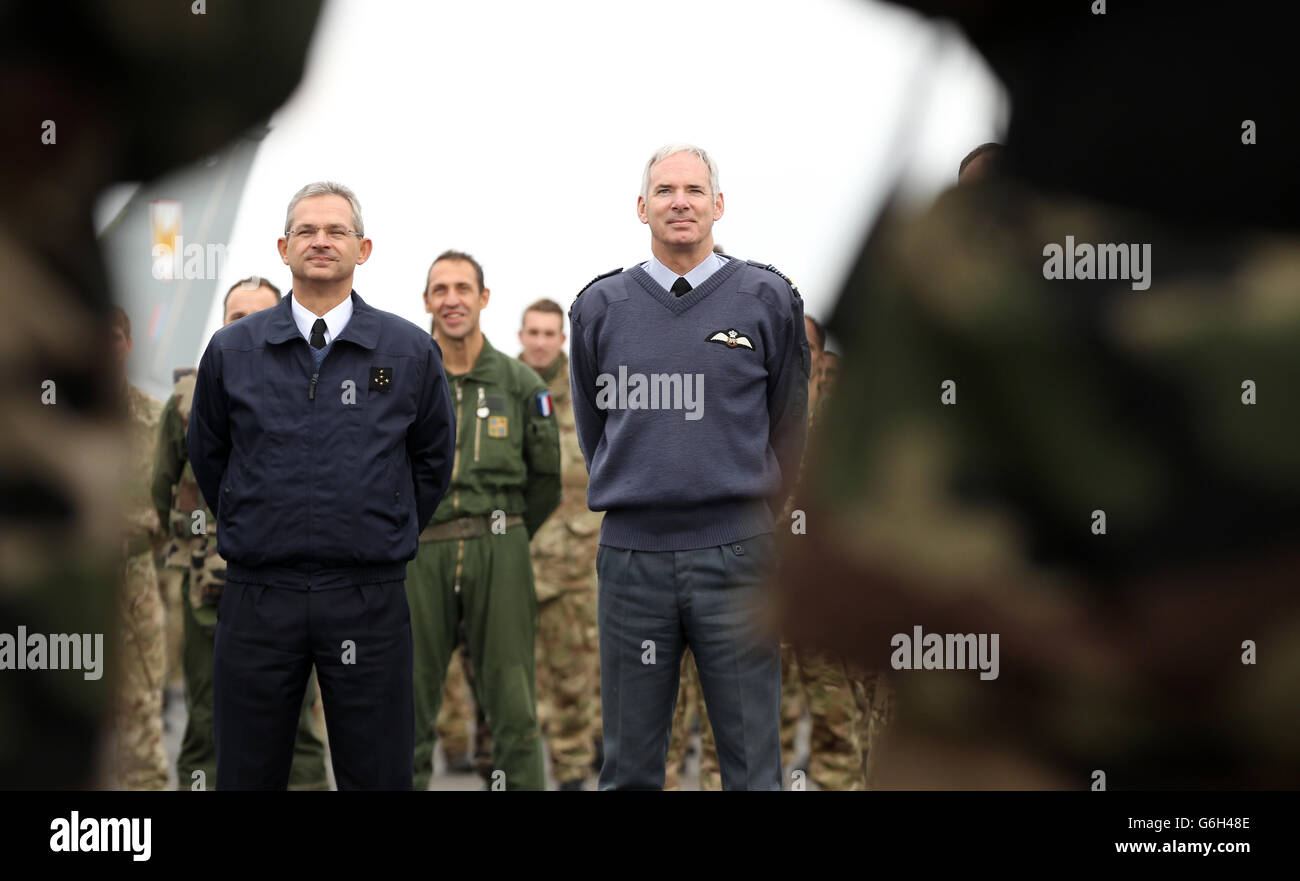 Exercise Capable Eagle Stock Photo - Alamy