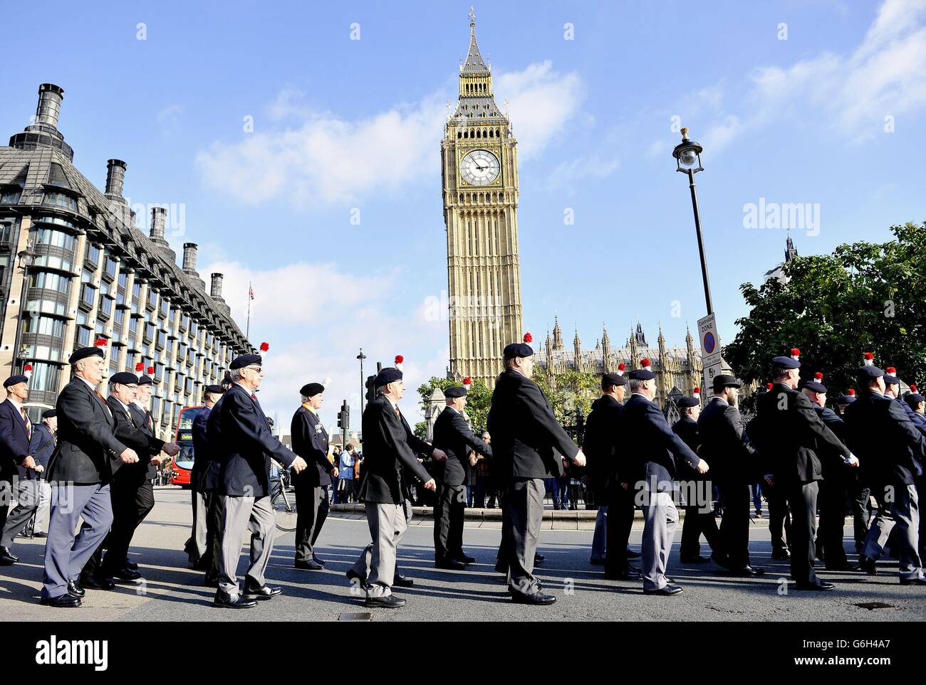 Royal regiment fusiliers 2rrf hi-res stock photography and images - Alamy