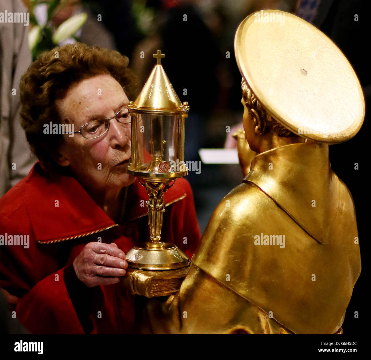 St anthony relic hi-res stock photography and images - Alamy