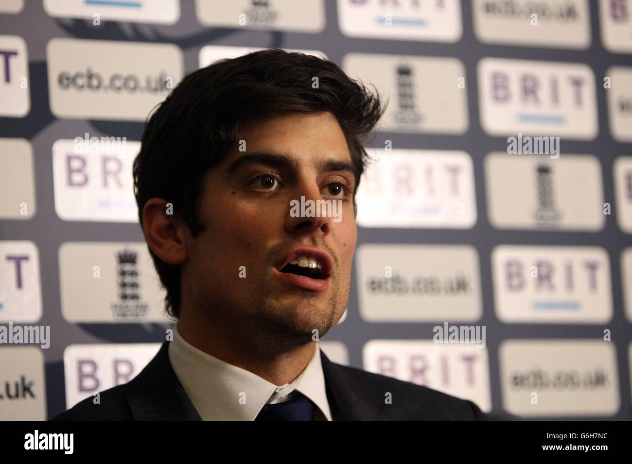 England captain alistair cook hi-res stock photography and images - Alamy