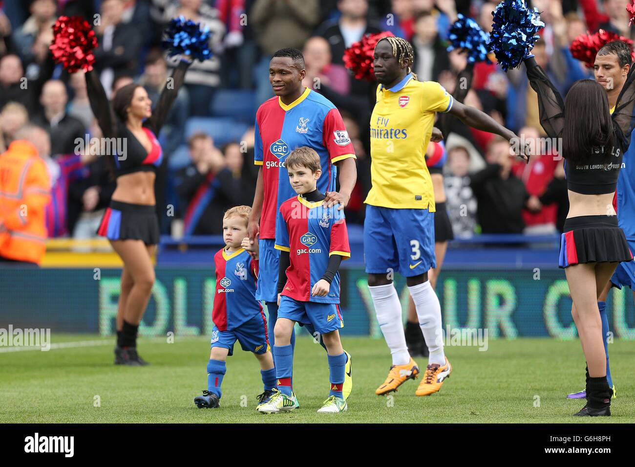 The crystal palace cheerleaders hi-res stock photography and images - Alamy