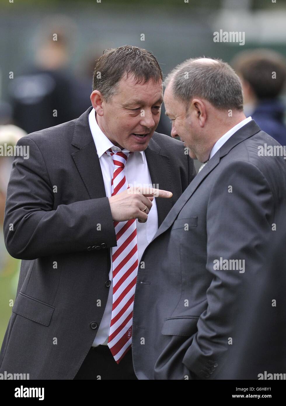 Nottingham Forest manager Billy Davies and Yeovil Town manager Gary ...