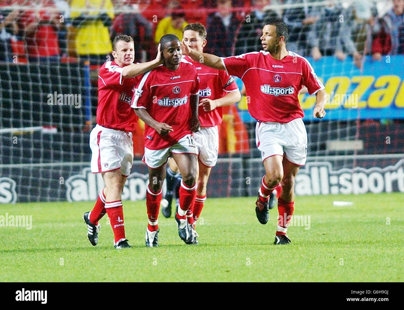 Charlton v luton hi-res stock photography and images - Alamy