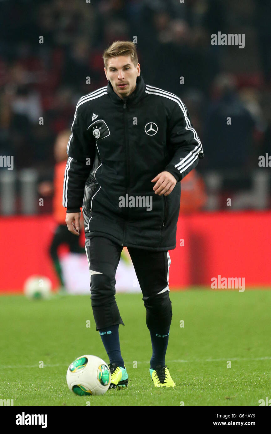 Rob robert zieler hi-res stock photography and images - Alamy
