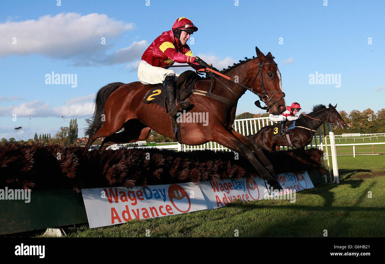 Horse Racing - Worcester Racecourse Stock Photo - Alamy