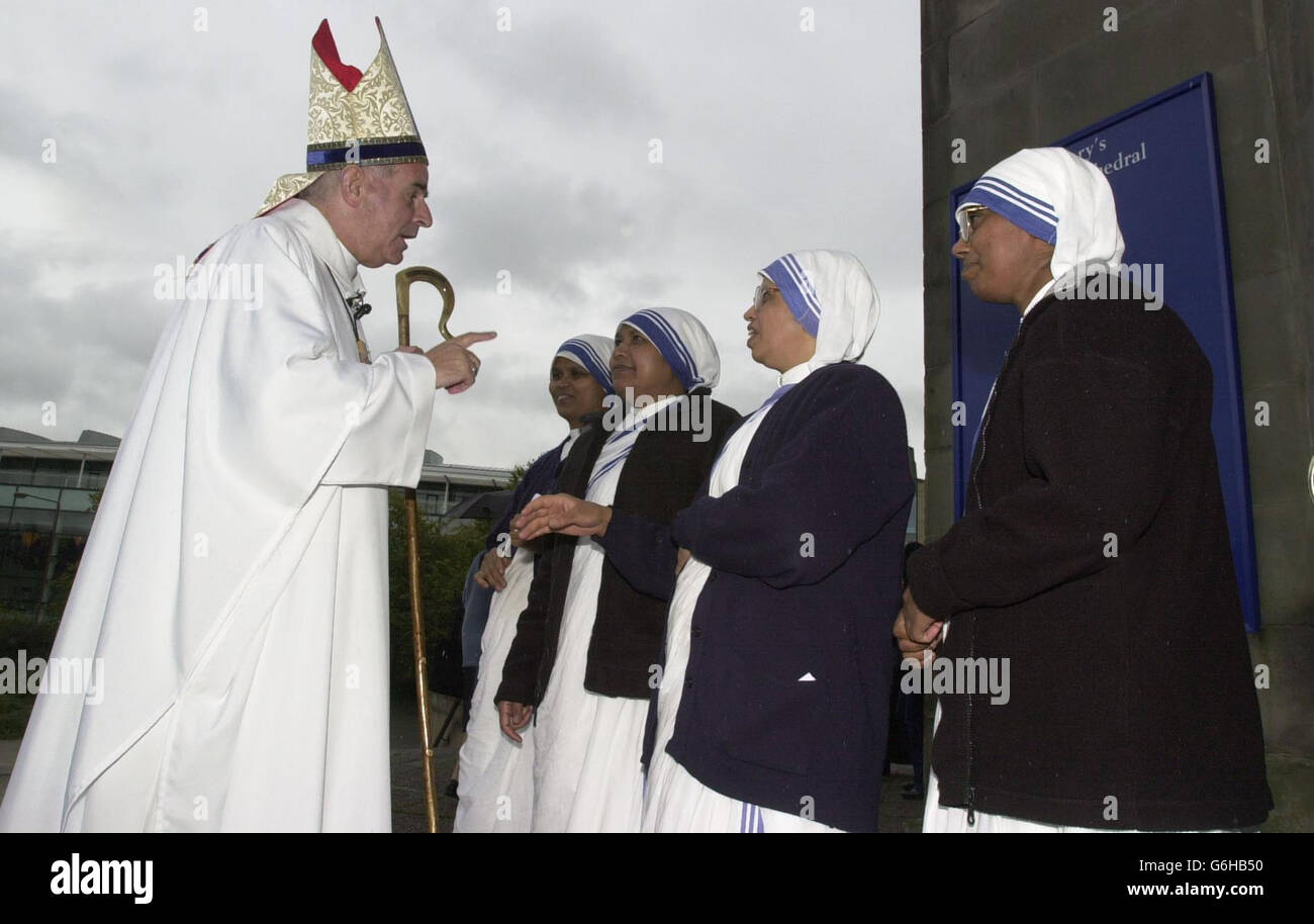 News scotland nuns hi-res stock photography and images - Alamy
