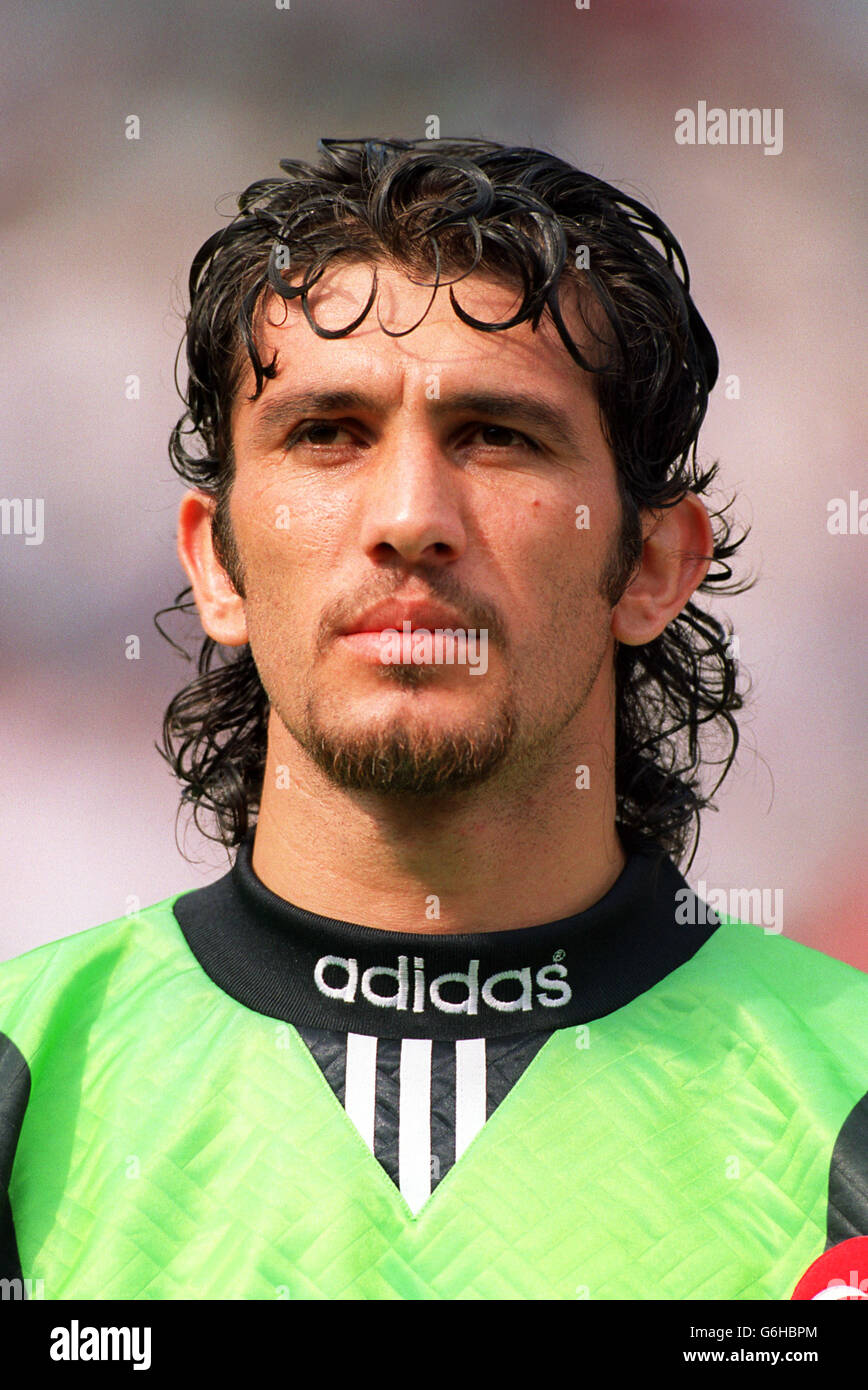 Euro 96 soccer portugal turkey hi-res stock photography and images - Alamy