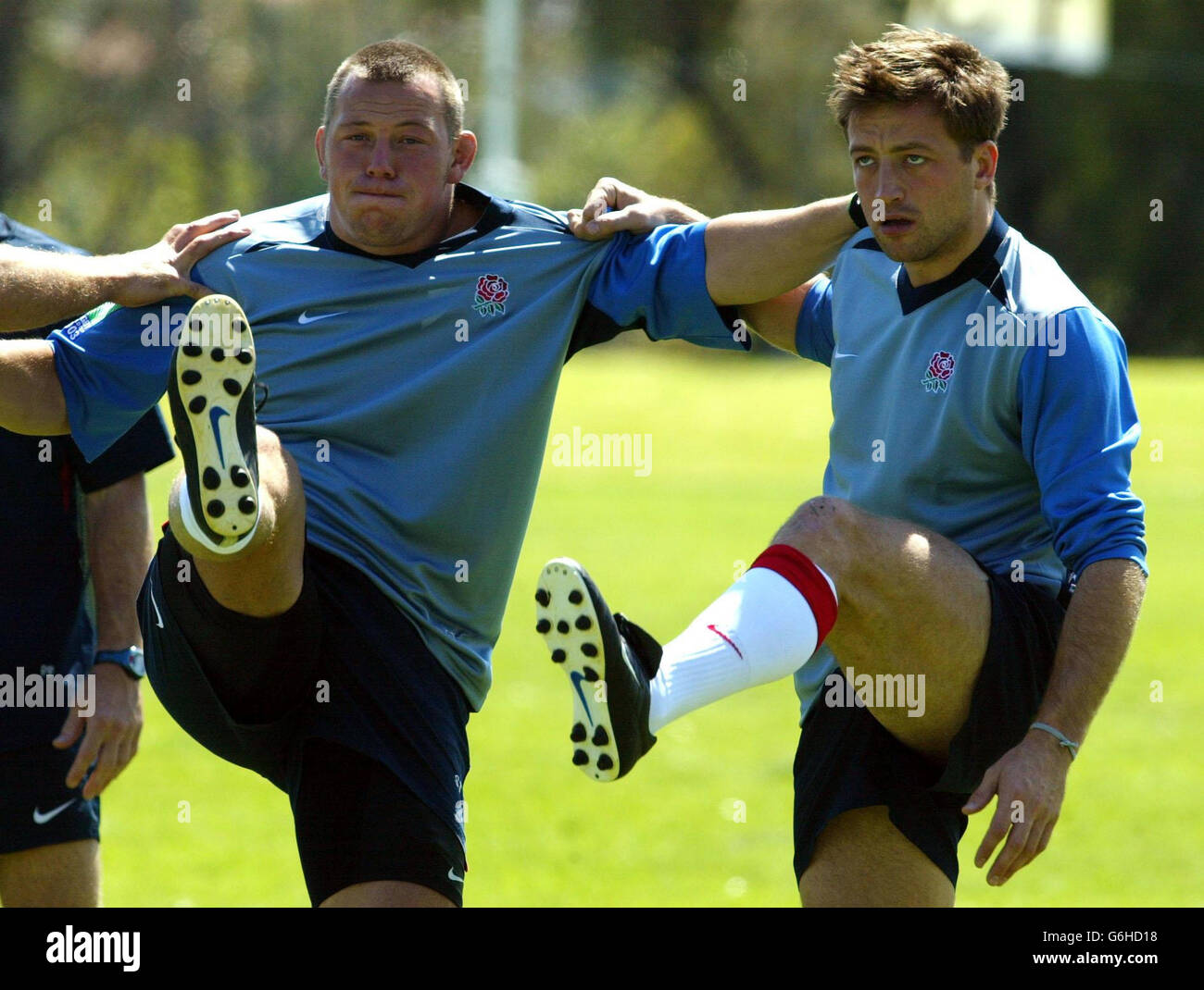 England's Steve Thompson (left) and Dan Luger during training at Hale ...