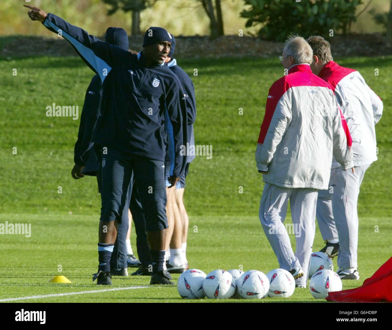 Sol campbell england training session hi-res stock photography and ...