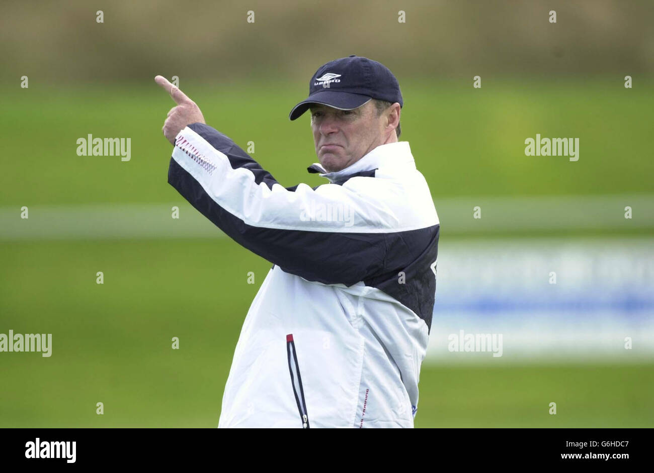 Ireland football manager, Brian Kerr, with the Ireland squad during ...